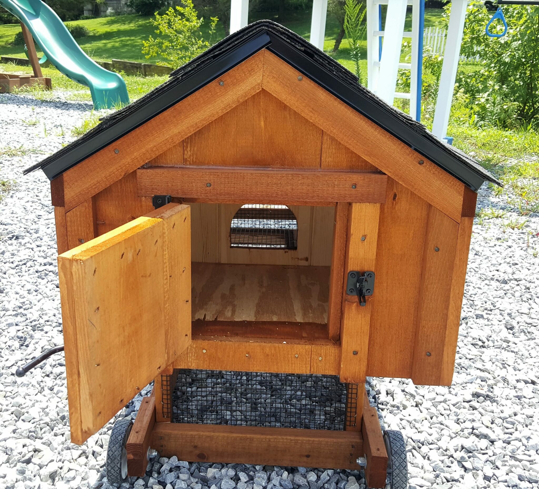 Rabbit Hutch - With Wheels - Black Bear Outdoor Structures