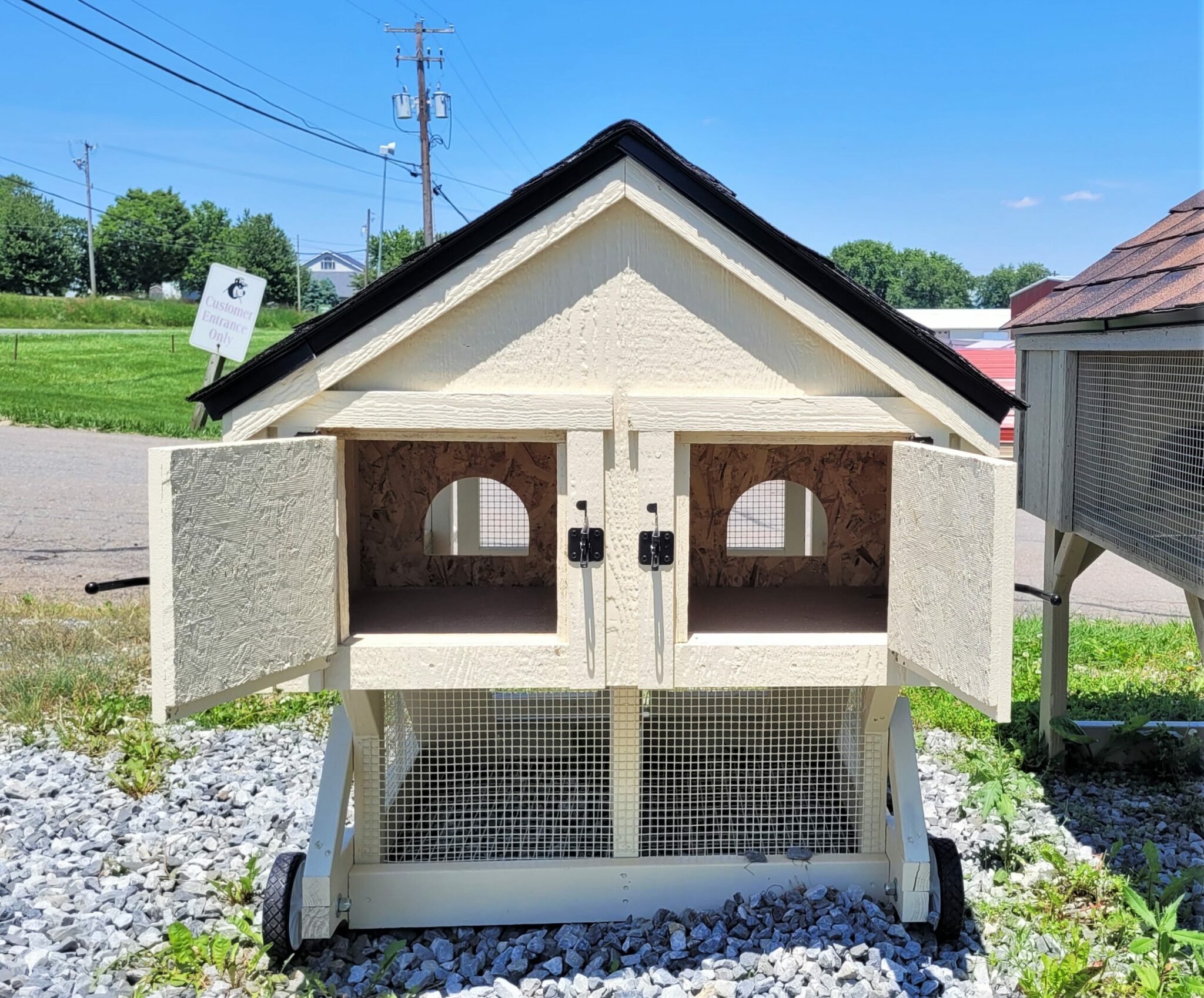 Rabbit Hutch - With Wheels - Black Bear Outdoor Structures